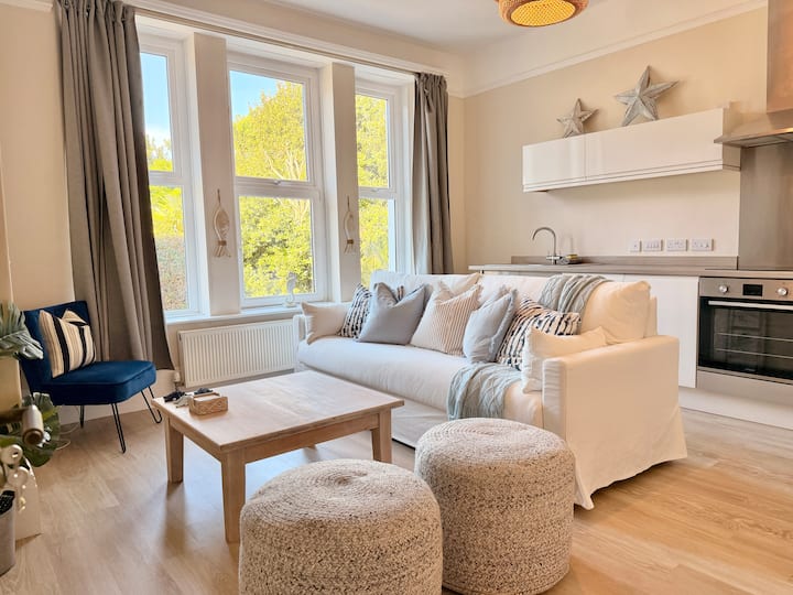 Bay View 5. Driftwood - Ground Floor Maisonette - St Mawes