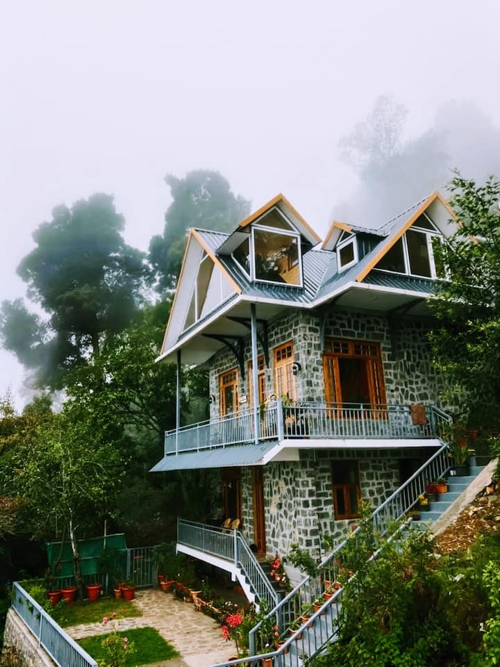 Feel The Vibrant Pulse Of Earth's Beating Heart - Kodaikanal