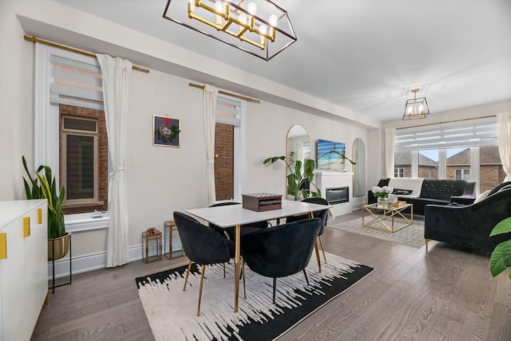 Gold Garden: Premium 3b/2.5b Modern Luxurious Home - Oshawa