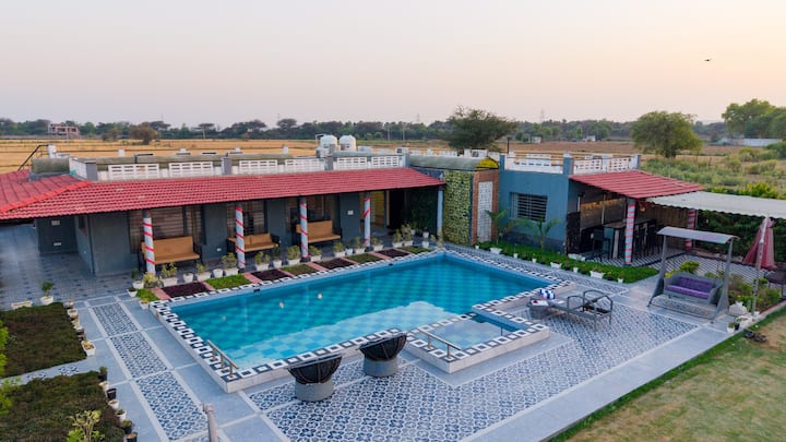 5-bhk Farmstay W/ Pvt Pool, Gazebo & Dj Setup - Gurgaon