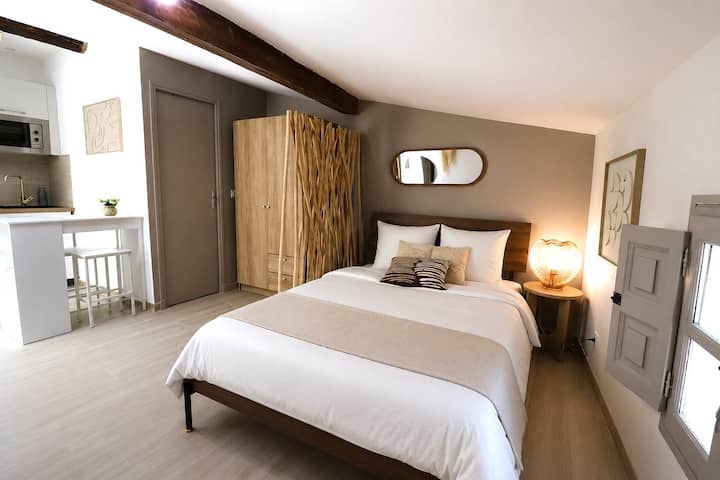 Studio Cosy Rénové • Cœur De Nîmes Climatisé - Nîmes