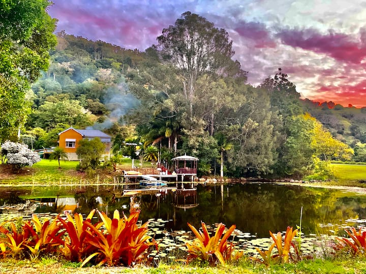 Private Lakes, Gardens, Mountains & Wildlife - Noosa