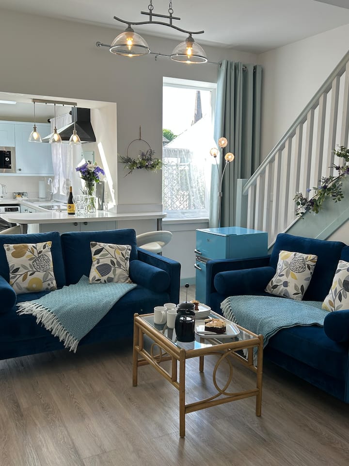 Miner's Cottage. A Relaxing Coastal Cottage. - Girvan