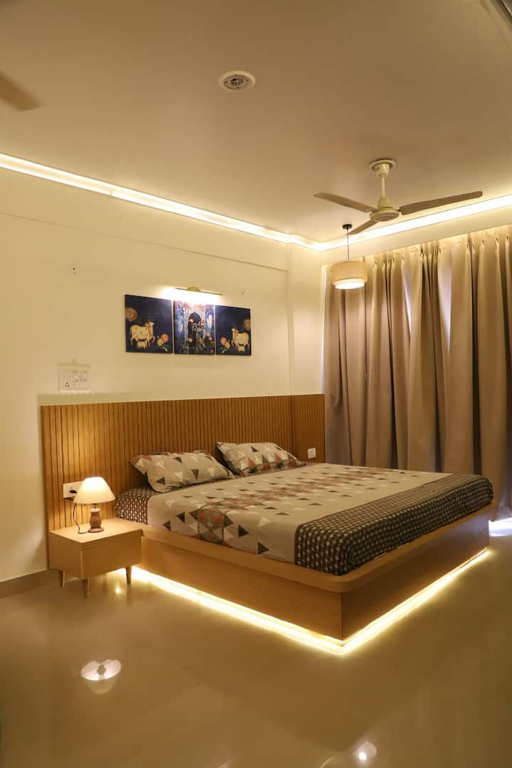 Radhika Kunj | Boutique Stay Near Prem Mandir - Vrindavan
