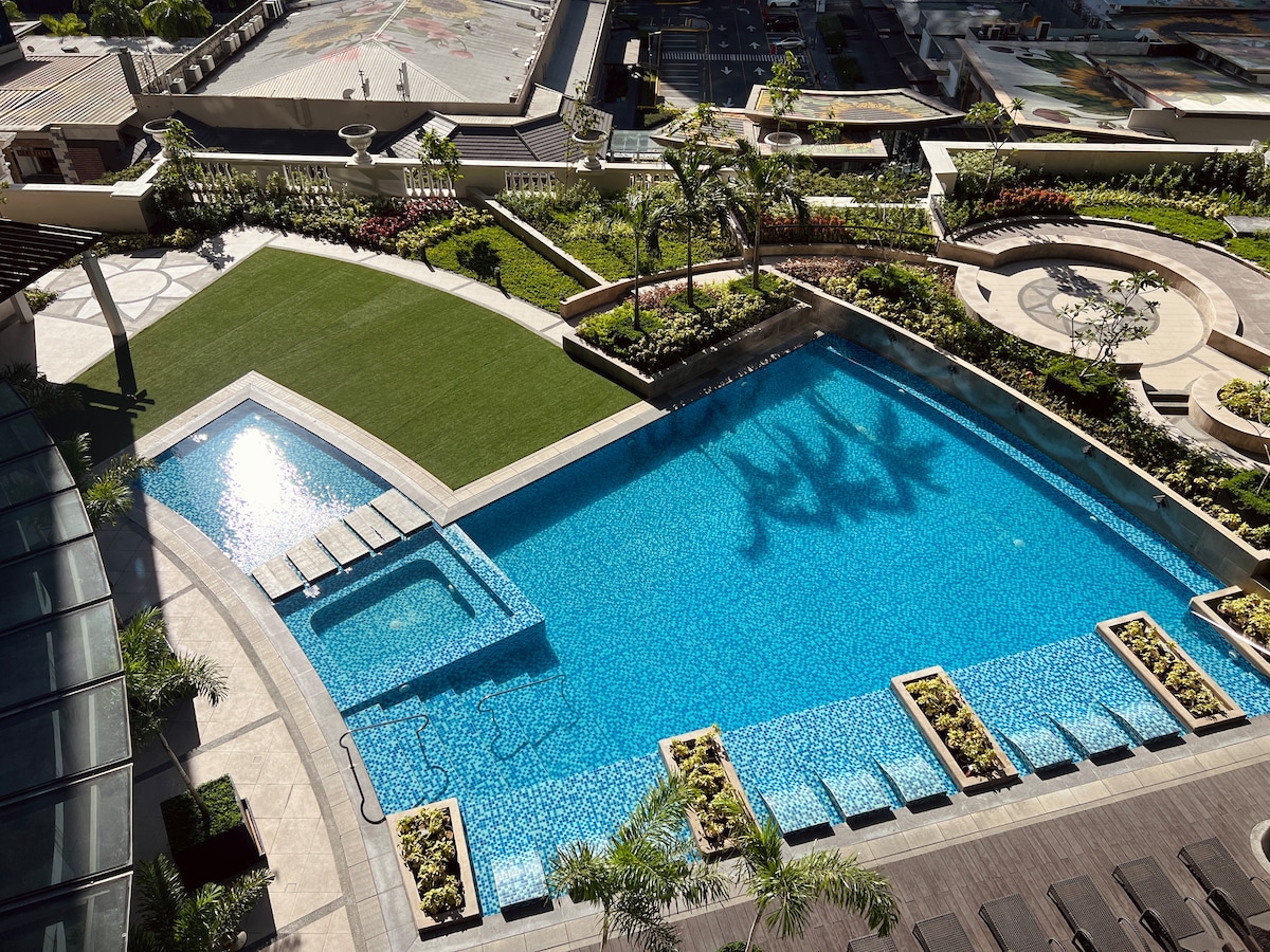 Elegant 4BR Cnr Unit, Pool View | Uptown BGC - Apartments for Rent in ...