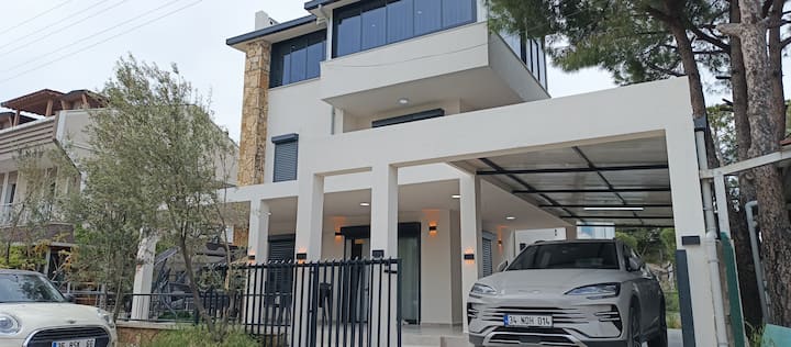 Sahibinden İZmir Dikili Sahilde  3+1 Yeni Villa - Bademli