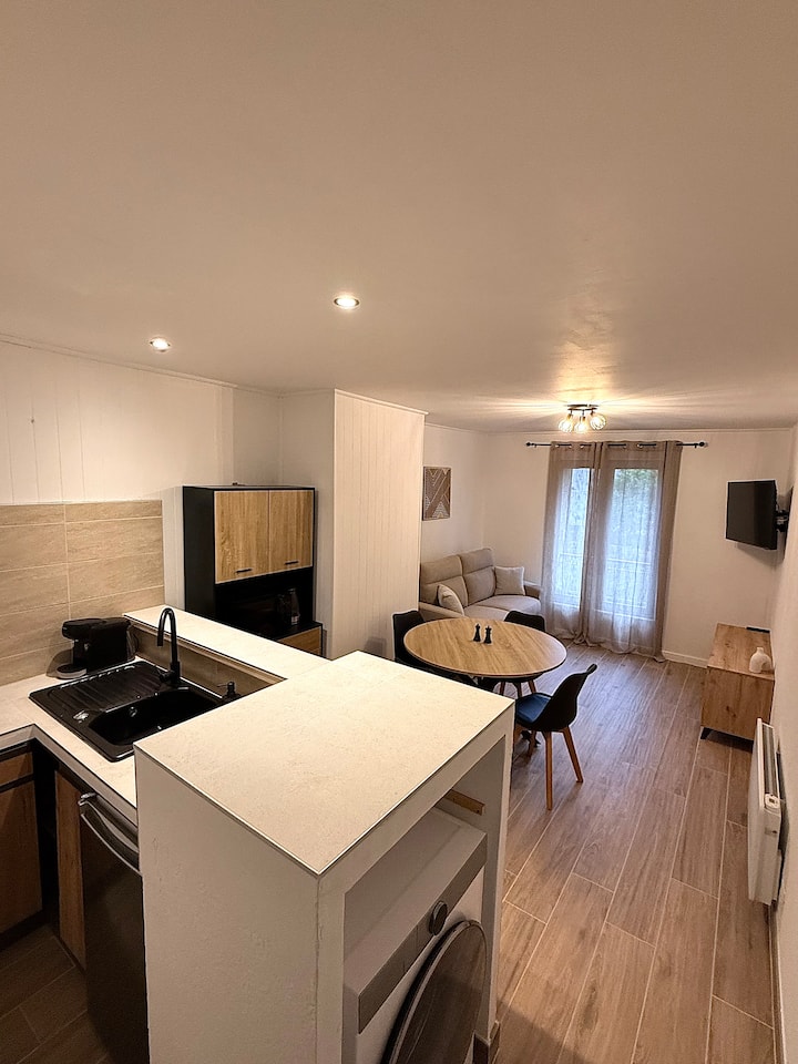 Charmant T2 Au Centre-ville D’embrun - Embrun