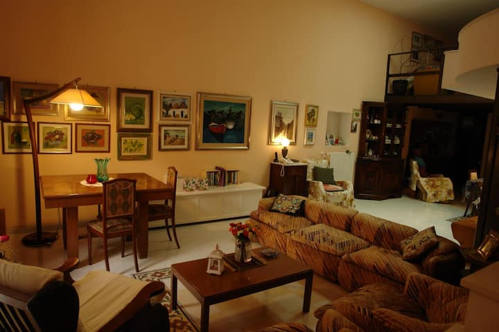 La Casa Dell'artista: In Centro Storico A Brindisi - Brindisi