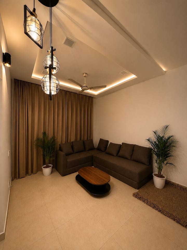 The Hideaway Stays | Peaceful Stay & Pool Days - Mohali