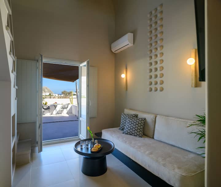 Superior Arch Suite - Santorini