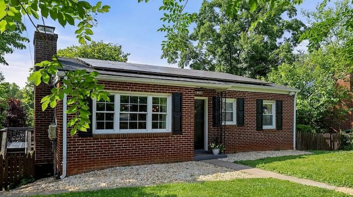 Locust Grove Stunner - Just In Time For Graduation - Charlottesville, VA