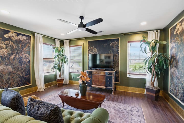 The Bavarian Inn 6 – Chic 1 Bdr - Covington, KY
