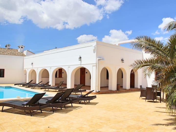 Schönes Haus In Villena Mit Fabelhaftem Pool - Villena