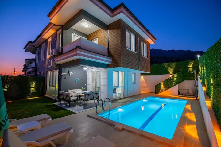 Kiralık Tam Korunaklı Havuzlu Villa - Dalaman