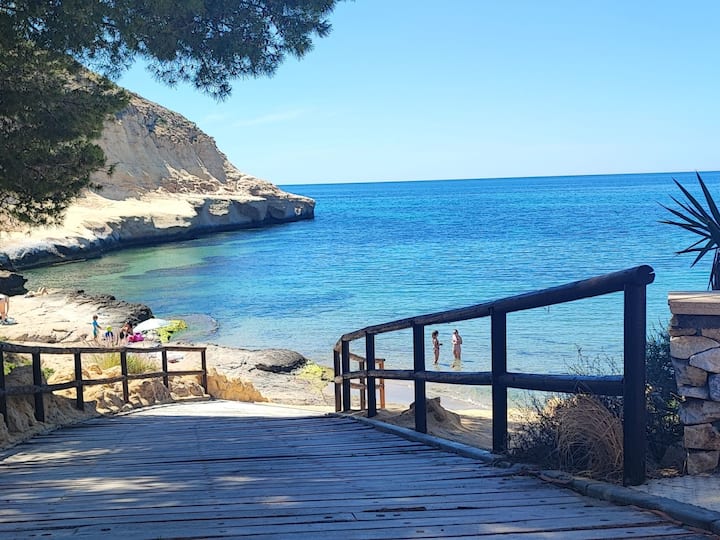 La Invincible Terreros In Der 1. Reihe Des Strande - Águilas