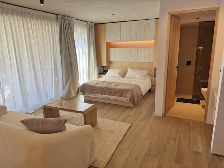 Central Luxury With Floor Heating & Mountain Views - San Martin de los Andes