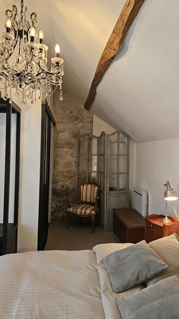 Au Clocher
Chambre Confortable Dans Ancien Atelier - 베흐농