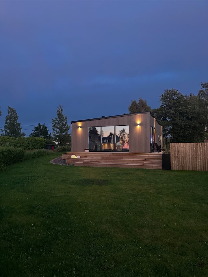 Idylliskt Sommarhus Vid Vänern - Lidköping