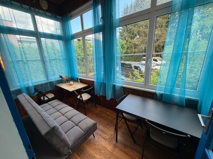 Großzügige Altbau-wohnung Mit Loggia & Grünblick - Klagenfurt