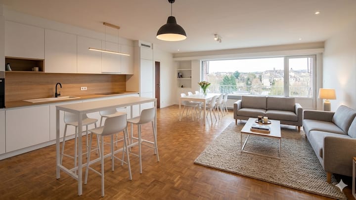 Groot Lichtrijk Appartement In Leuven, Heverlee. - Louvain