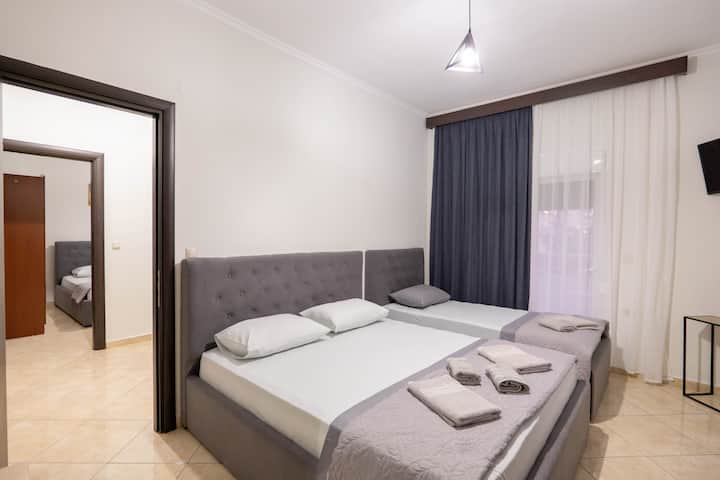 Spacious Apartment For 8 Guests - Ksamil