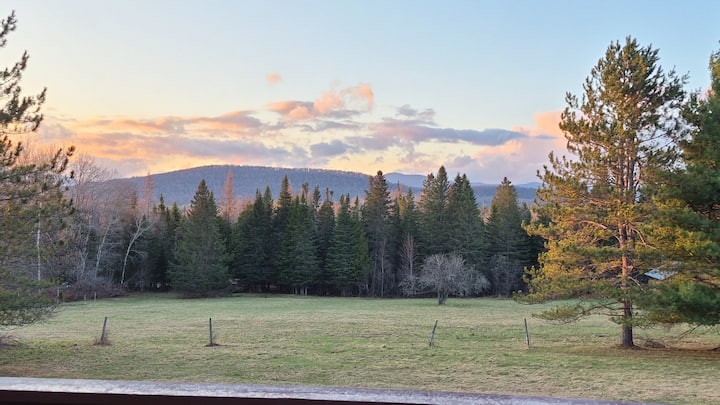 Cozy Home With Stunning Mountain Views - Lake Durant, NY