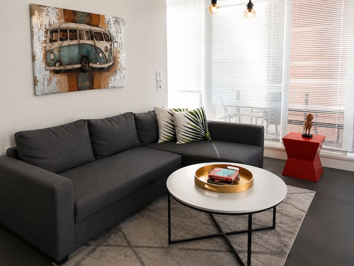 Charming Calgary Escape | Sleeps 4 | Private Patio - Calgary