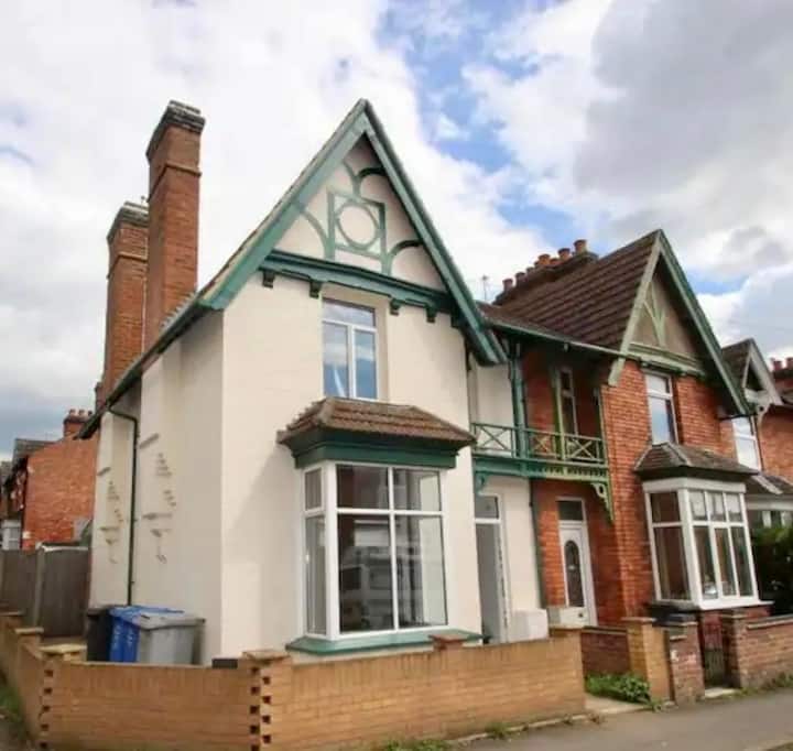 40 Field Street - Kettering