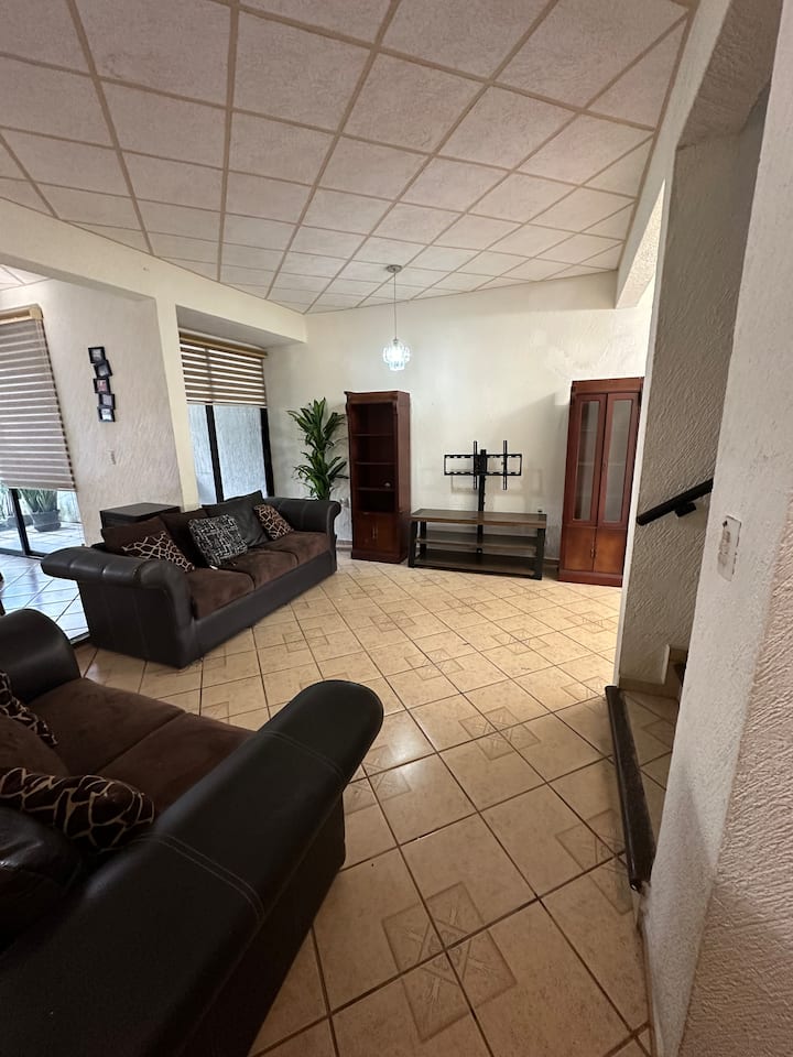 Hermosa Casa Amueblada En Fraccionamiento Privado. - Tapachula