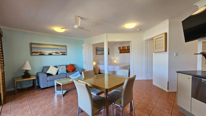 1 Bedroom Bayview Spa Apartment Stay 3+ & Save - Airlie Beach