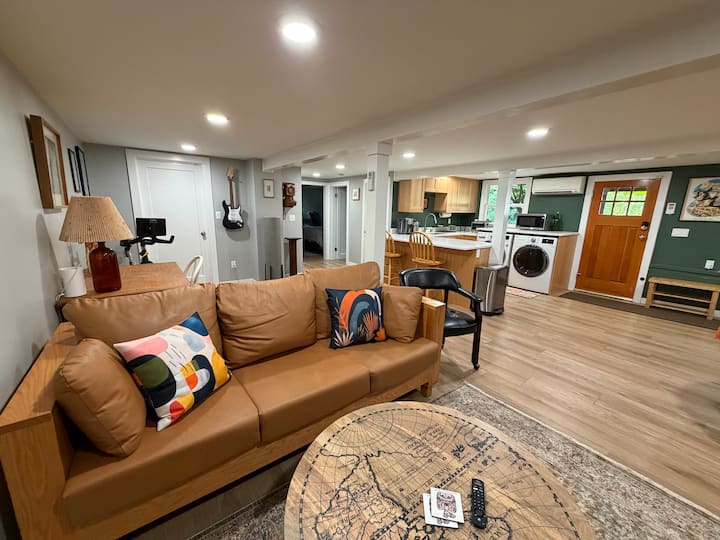 Shoreline Retreat - Mountlake Terrace, WA