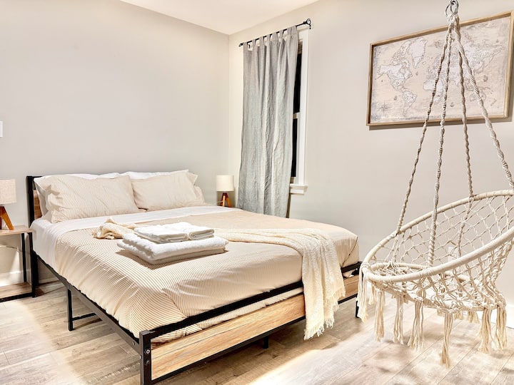 Cozy Stay Near Niagara Falls & Brock University - St. Catharines