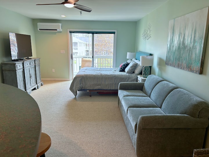 Wellington Manor #233. Indoor Pool. Enclosed Patio - Wells, ME