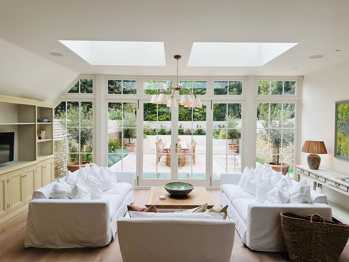 5,400sqft Luxury Fulham Townhouse, Spa & Pool - 