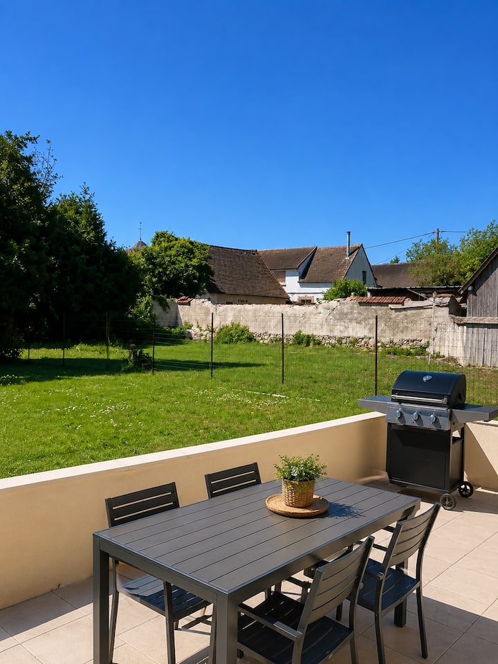 Villa 5 Chambres Avec Salle De Sport Billard - Sens