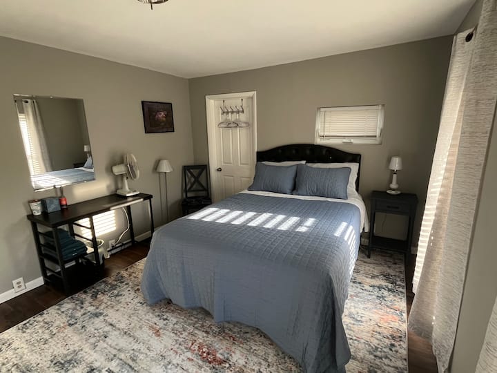 Queen Bed In Shared Home - Convenient Location! - Watertown, NY