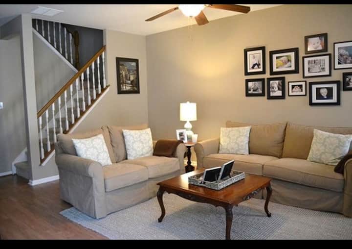 Spacious Luxe Townhome Near Philadelphia Fifa - Medford, NJ