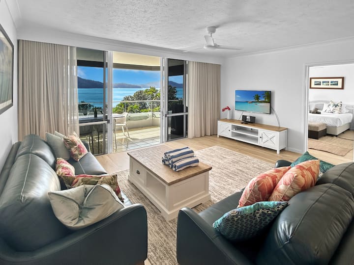 Stunning Beachfront Hibiscus 2 Bedroom Apartment - Hamilton Island