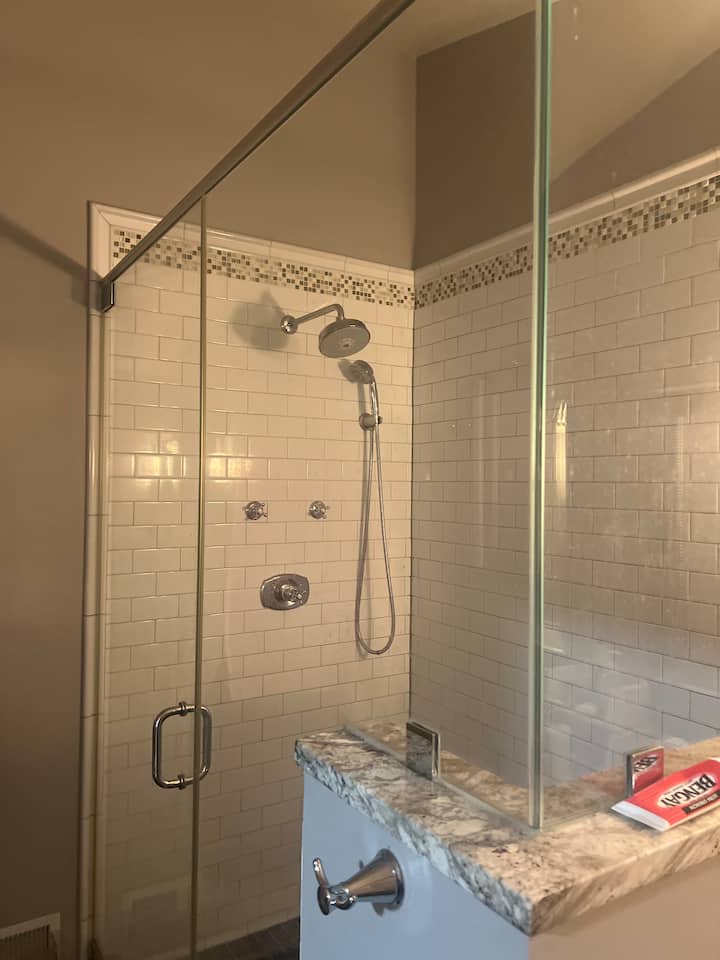 Private Townhouse Near Tysons Metro - Fairfax, VA