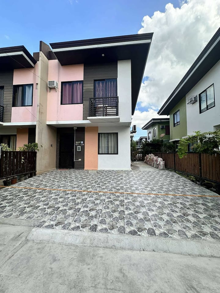 3br House For Rent Near Sm Uptown - Cagayan de Oro