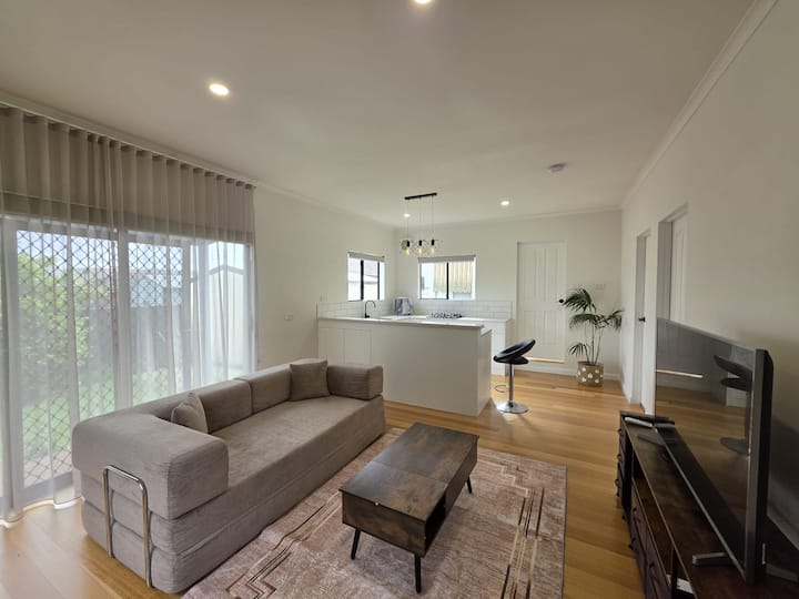 Entire Unit In Chadstone - Melbourne
