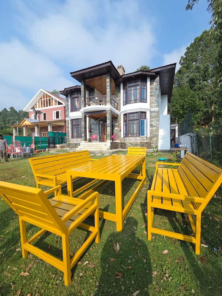 Skyview: The Royal Villa - Patnitop