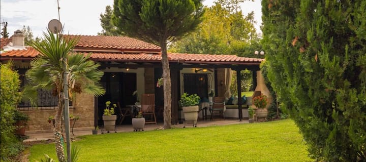 Sunny Villa Close To The Beach And Coastal Walk - Halkidiki