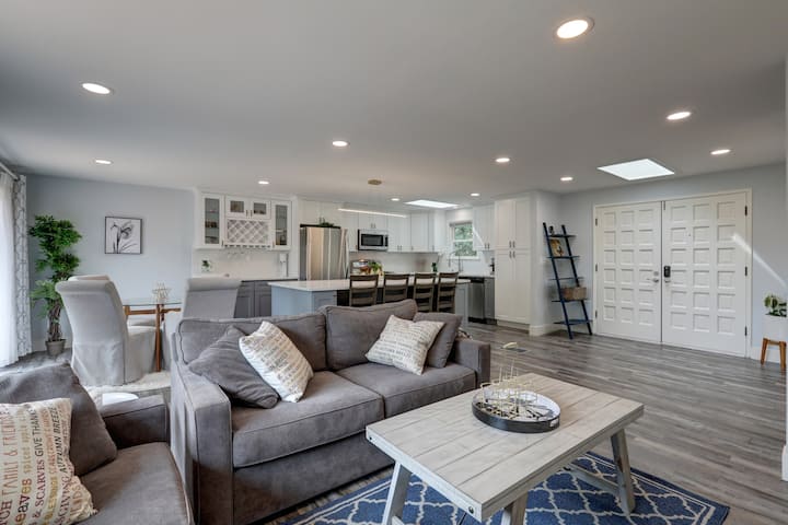 3-room, 5-bed House In Kirkland - Bothell, WA