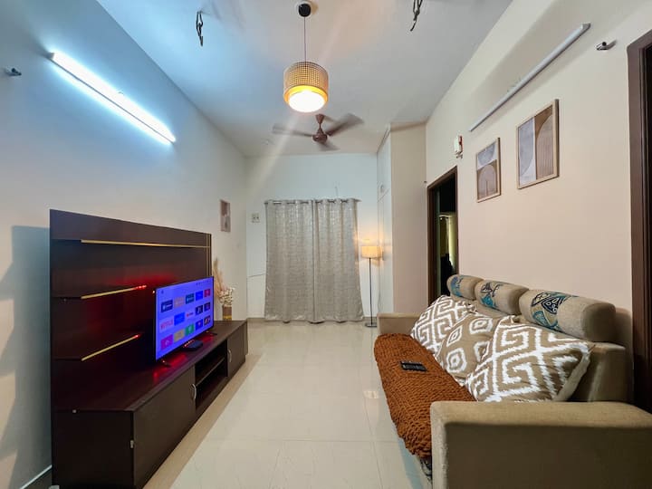 2bhk Cozy Home, All Amenities, Car Parking, A/c - Aéroport de Chennai (MAA)