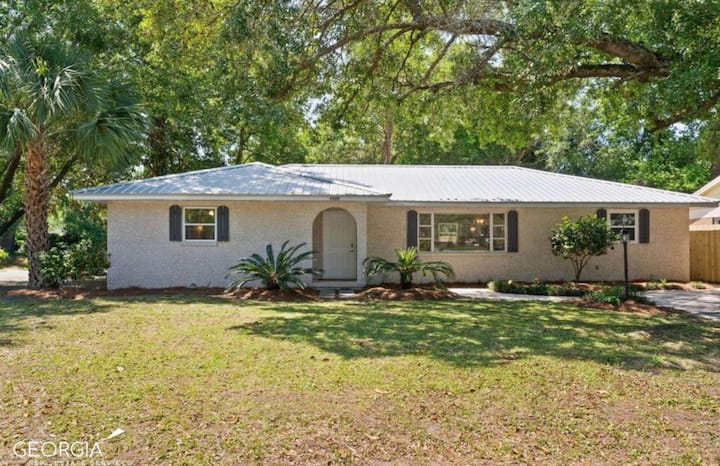 Paisley Paradise - Brunswick, GA