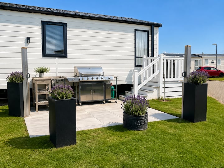 Seal Bay King Room
 5 Minute Walk To Beach & Bars - West Wittering