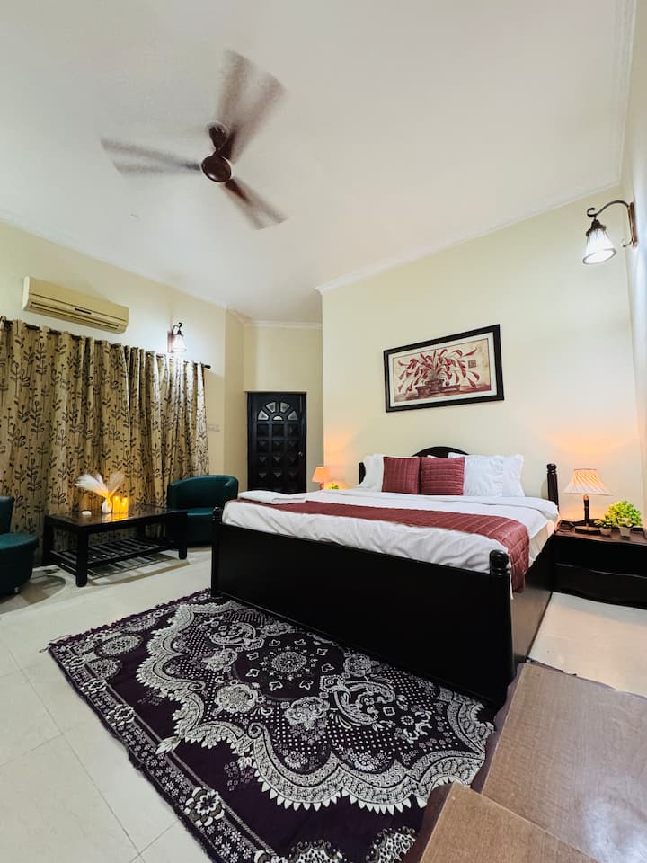 The Regalis Villa - Lucknow