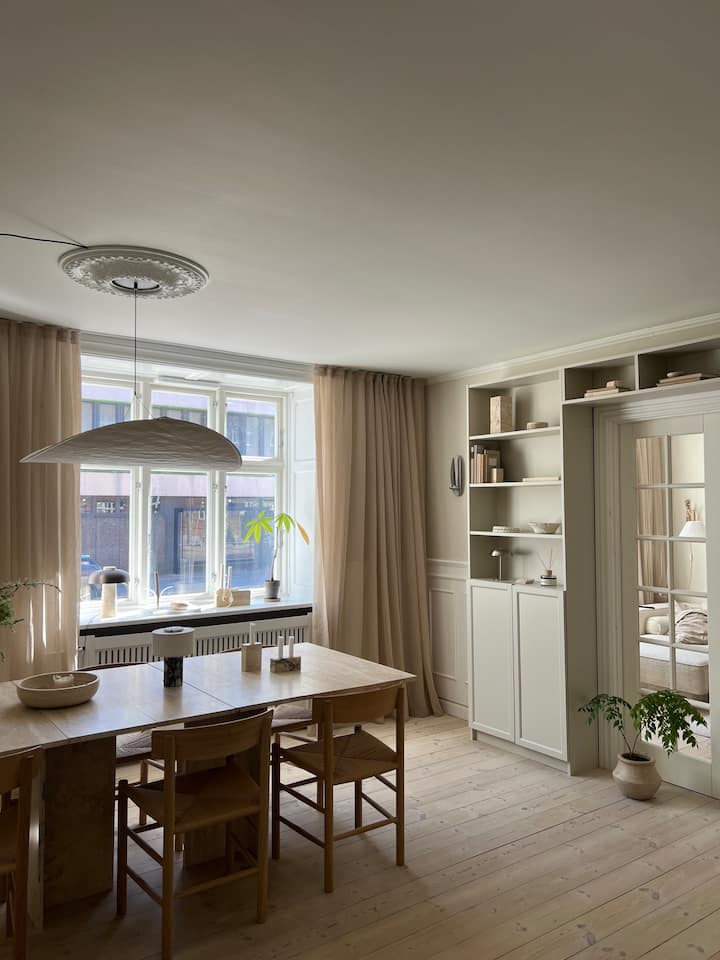 Vi Lejer Vores Skønne Lejlighed I København - Copenhagen