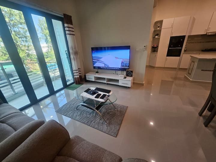 Spacious 3br Fw Residence With Pool & Gym - Maldives